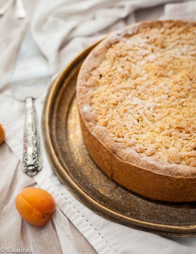 Crumb Apricot Cheesecake - Vikalinka