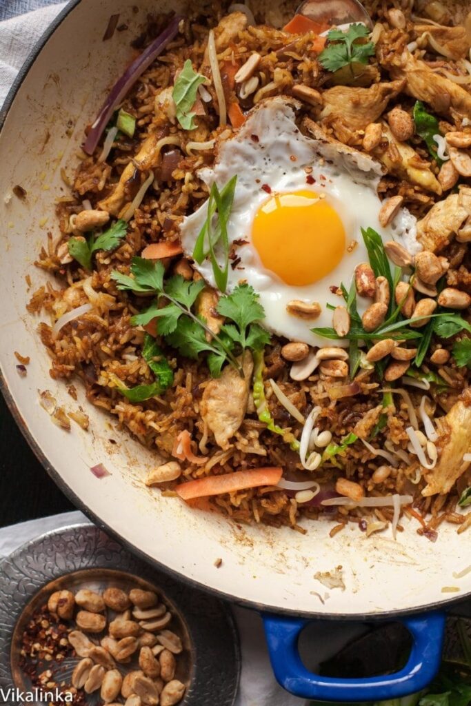 20-Minute Indonesian Fried Rice Nasi Goreng - Vikalinka