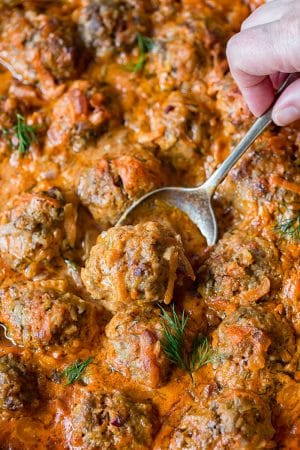 Porcupine Meatballs in Creamy Tomato Sauce (Tefteli) - Vikalinka