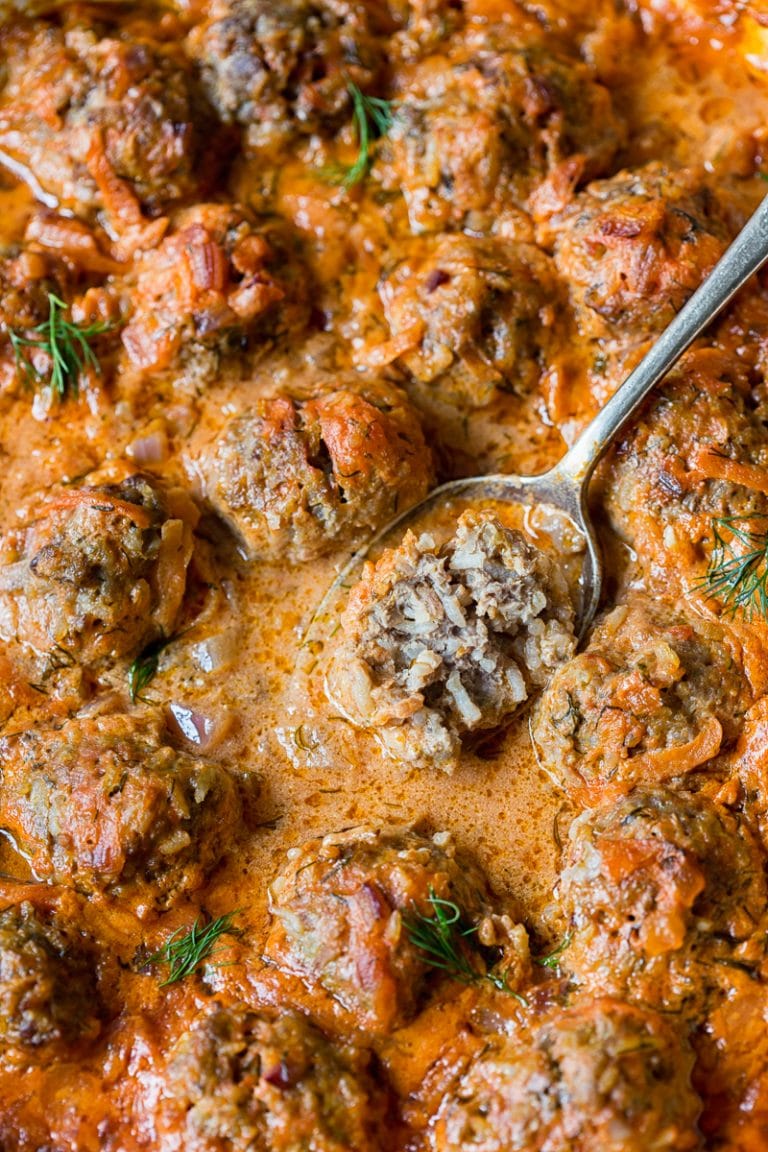 Porcupine Meatballs in Creamy Tomato Sauce (Tefteli) - Vikalinka