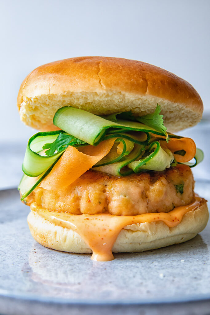 Salmon Burgers with Spicy Carrot Cucumber Slaw - Vikalinka