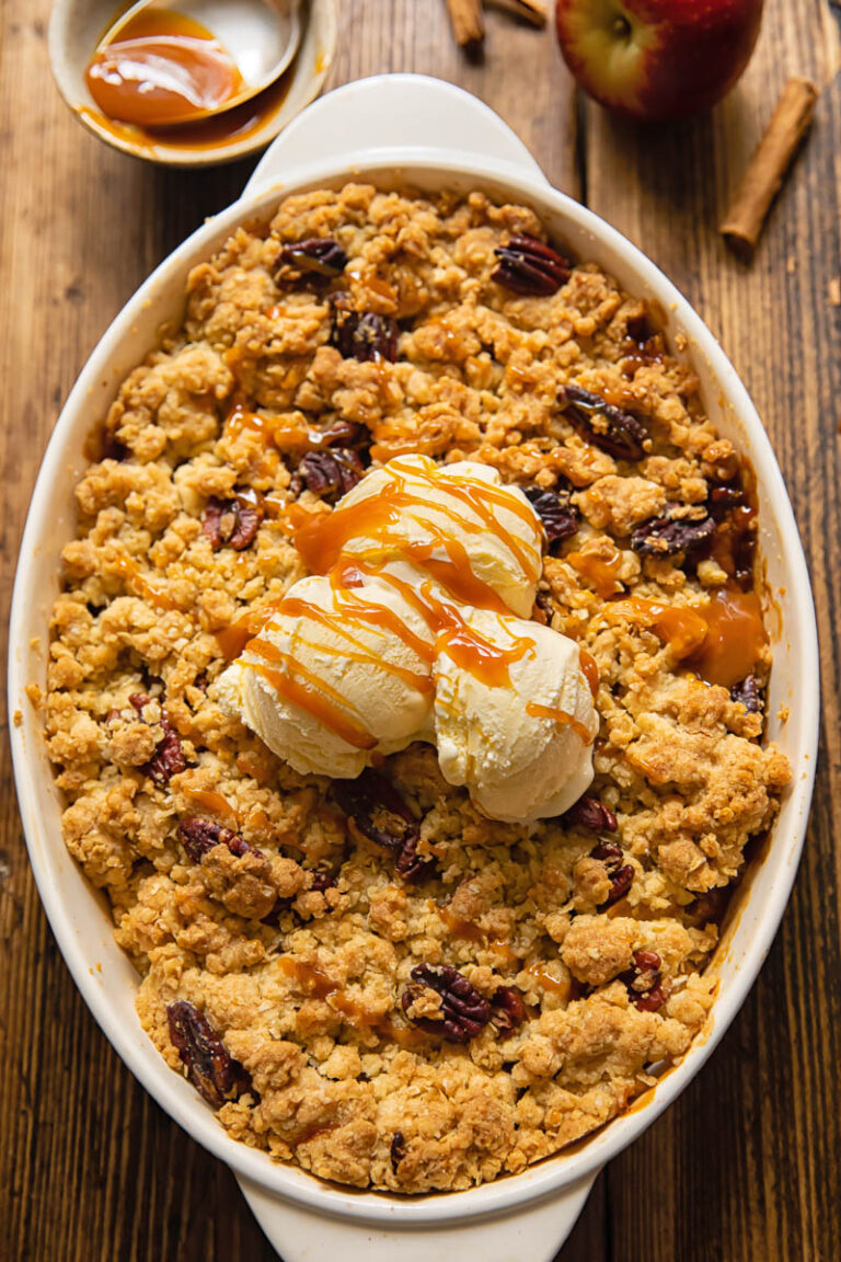 Easy Homemade Apple Crisp - Vikalinka