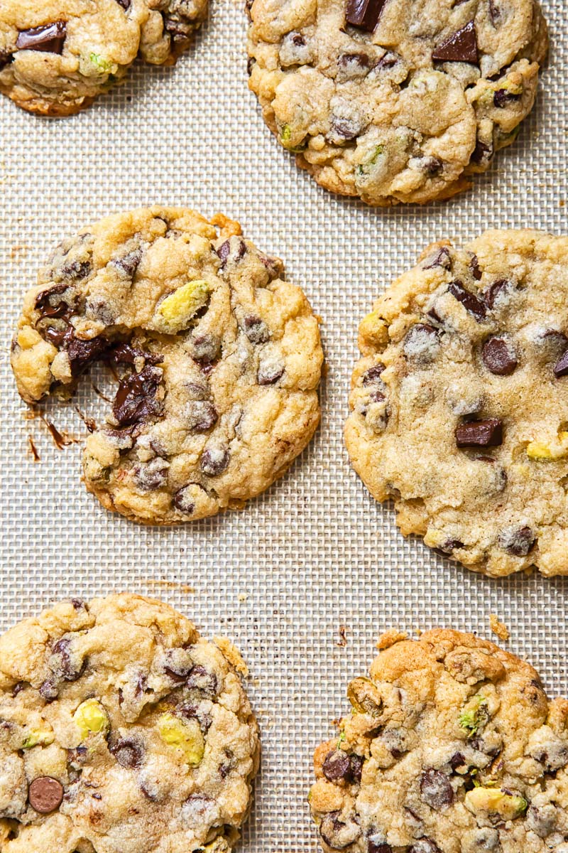 Chocolate Chip Cookies with Pistachios and Sea Salt - Vikalinka