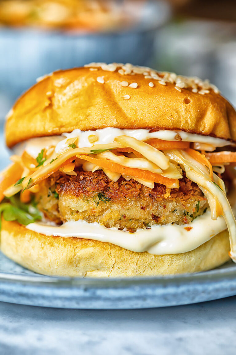 Crab Cake Sandwich - Vikalinka