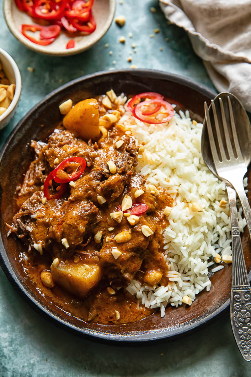 Beef Short Rib Massaman Curry - Vikalinka